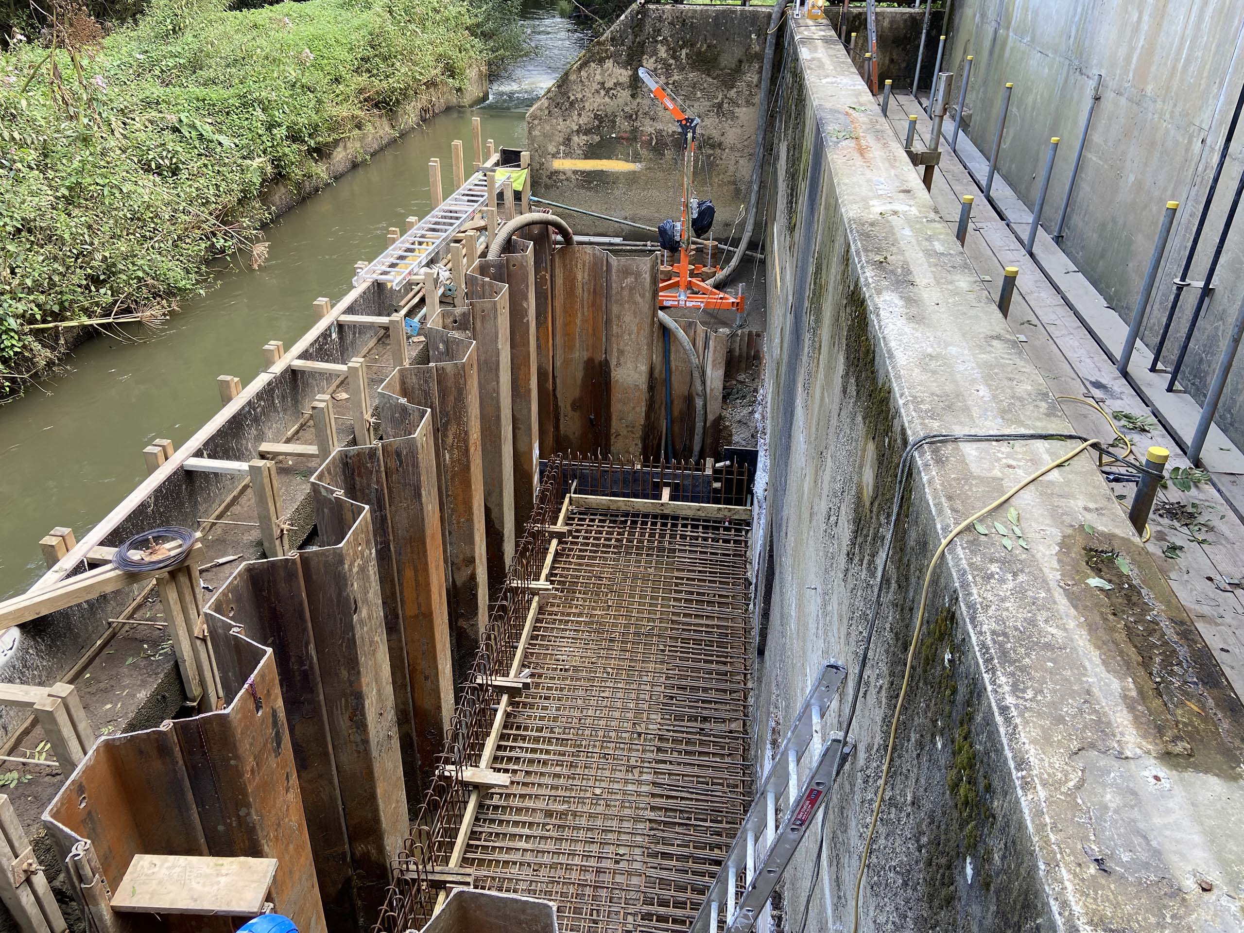 Installation of EEL Screens | Coleman Construction Group